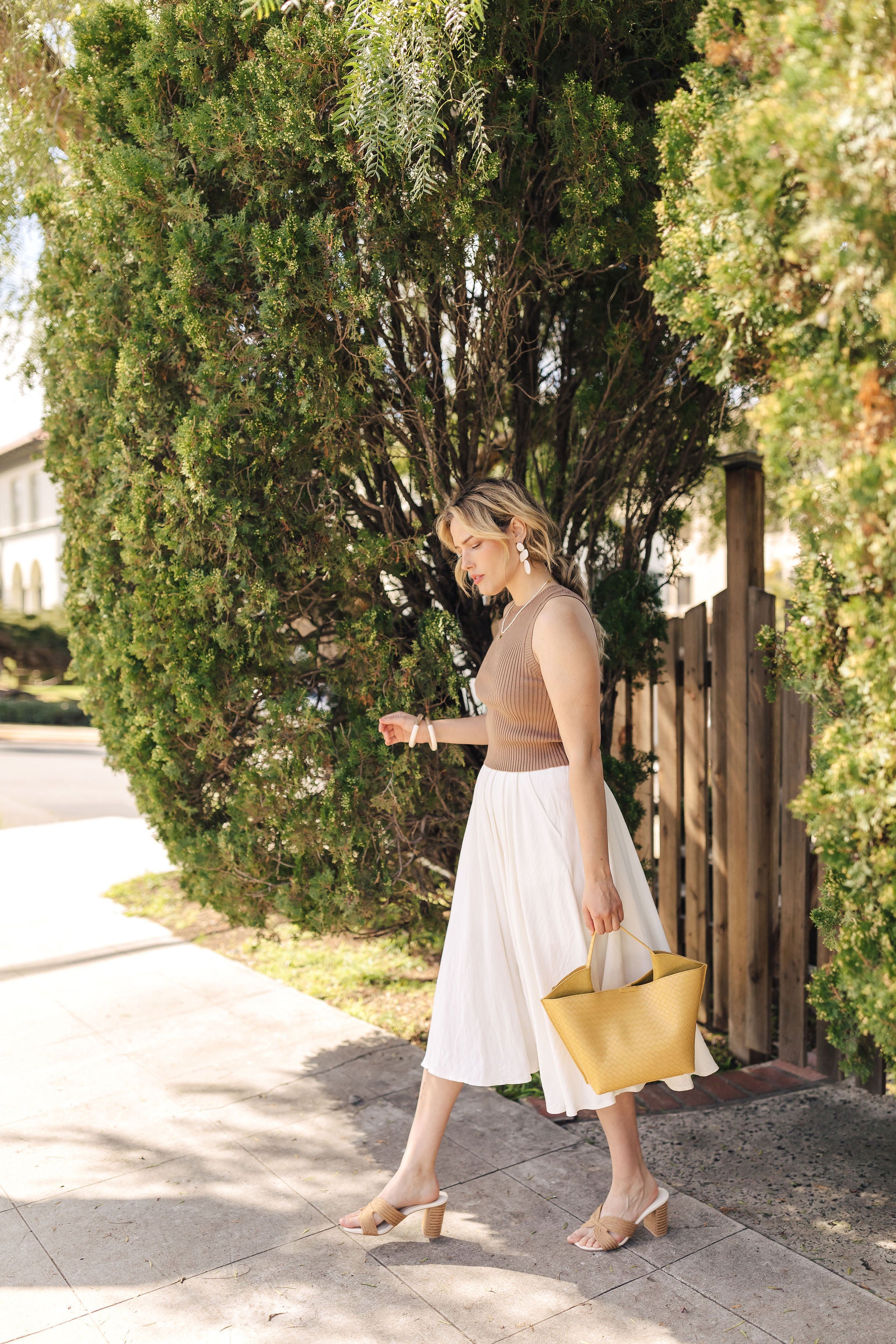 The Santiago Raffia Heel – Thread + Seed