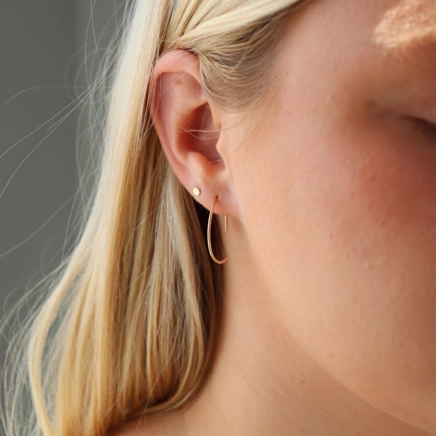 The Curve Threader Earrings By Token Jewelry – Thread + Seed
